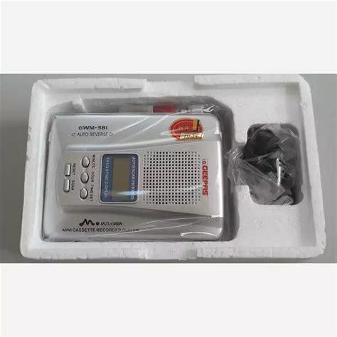 خرید و قیمت واکمن ضبط و پخش کاست رادیو دار Geepas نو و آکبند از غرفه لوازم گلچین