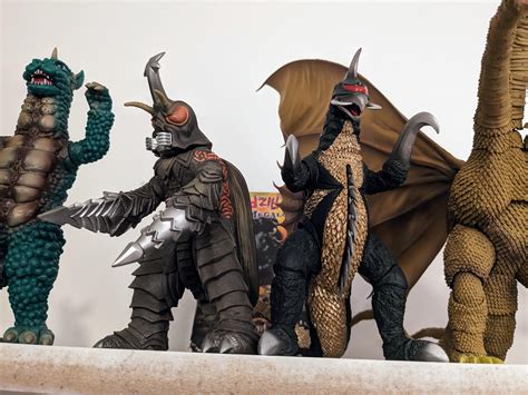 Monsterarts Gigan Ymsf Megalon Rshmonsterarts