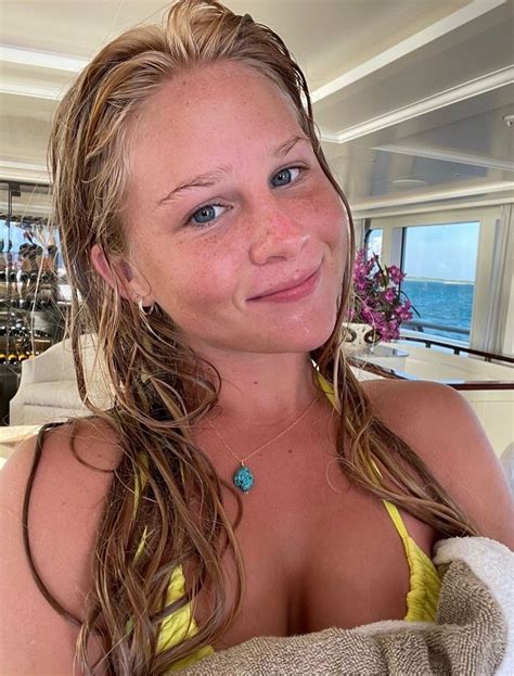 Blonde Teen Cleavage In Yellow Bikini Male43can