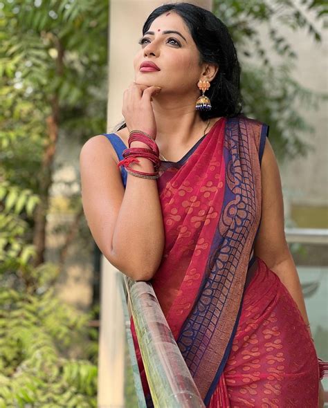 Beautiful Indian Queen Model Reshma Pasupuleti Stills In Traditional Red Saree Tollywood Boost Beautiful Indian Queen Model Reshma Pasupuleti Stills In Traditional Red Saree Tollywood Boost