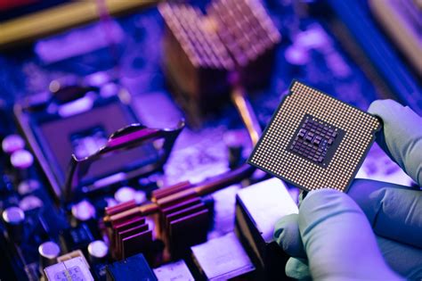 Downfall Vulnerability Affects Millions Of Intel CPUs With Strong Data Leak Impact