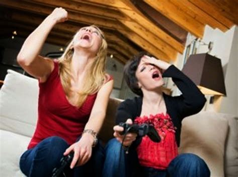 Seg N Un Estudio Las Mujeres Prefieren Sexo Con Mujeres Ak O Magazine Celebrity Menswear