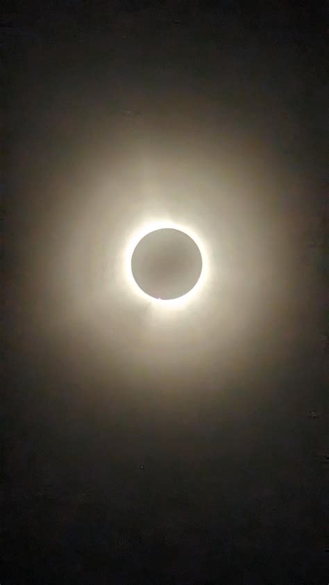 Total Eclipse Shot My Girlfriend Got Yesterday With Her Pixel 7 Pro R Pics