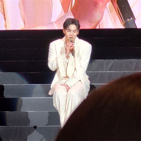 더쿠 원덬이 좋아하는 강동호 백호 폰카짤 모음