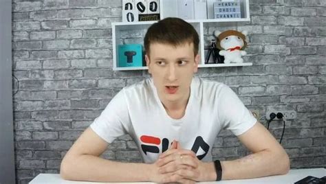 Как безопасно скачивать игры Смотреть онлайн в поиске Яндекса по Видео