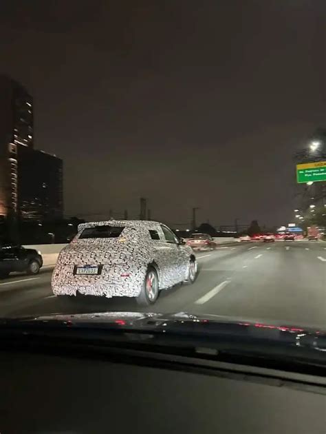 Flagramos O Gwm Ora Gt O Mini Elétrico Chinês Anti Byd Dolphin Webmotors