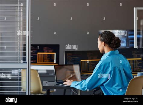 Connection Programmer Hi Res Stock Photography And Images Alamy