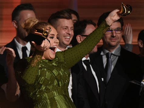Adele Scoops 5 Grammys Including Album And Record Of The Year