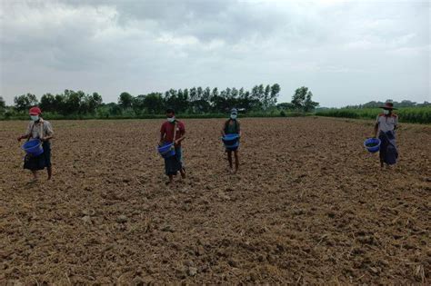 ဧရာဝတီတိုင်းဒေသကြီး ဝန်ကြီးချုပ် ဦးတင်မောင်ဝင