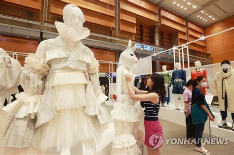 한복 패션의 세계 연합뉴스