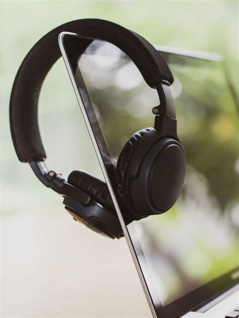 How To Pair JBL Headphones For All Devices Producer Hive