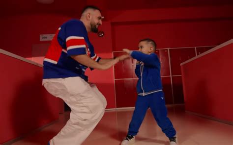 Gjiko သည် ၎င်း၏သား Zëri နှင့် အထူးပူးပေါင်းဆောင်ရွက်မှုကို စတင်ခဲ့သည်။