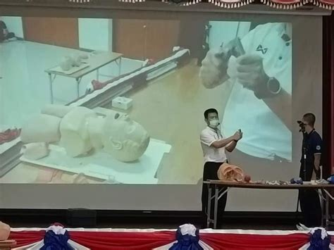 นักเรี โรงเรียนนาวิกเวชกิจ ศูนย์วิทยาการ กรมแพทย์ทหารเรือ