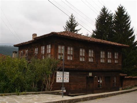 Град Котел община Сливен информация туризъм история забележителности недвижими имоти