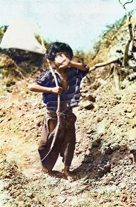 [写真] 13ページ目 〈真珠湾攻撃から82年〉あばら骨と皮だけになってしまった日本兵、ハワイを爆撃した日本軍の砲撃…カラー化した写真でみる