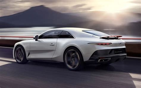 벤틀리 뮬리너 바투르 Bentley Mulliner Batur 앞뒤 유출 이미지 오토스파이넷