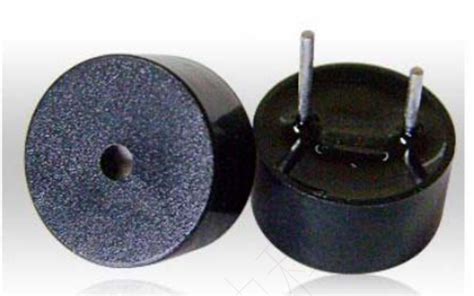 Python可以這樣玩15：蜂鳴器與音樂