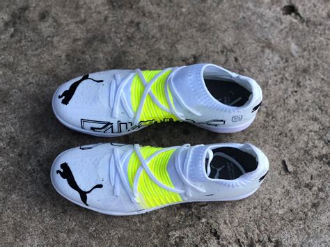 รองเท้าฟุตซอล ร้อยปุ่มพูม่า 100ปุ่ม รองเท้าสตั๊ดพูม่า รองเท้าฟุตบอลพูม่า ราคาพิเศษ สินค้าพร้อม