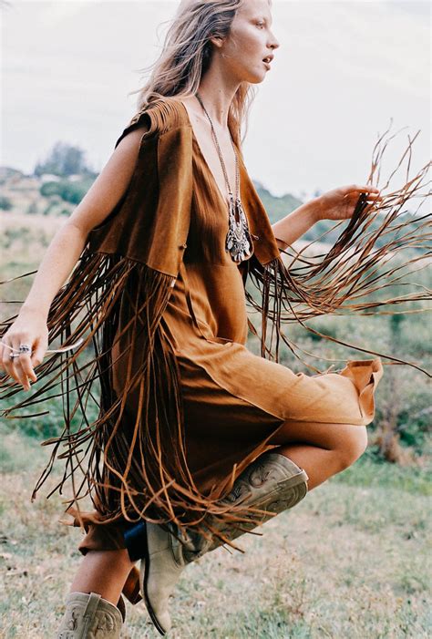 In The Fields With Bee Melody · Hazel And Folk