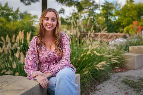 2022 Bridget Moran Senior Pictures Shortpics