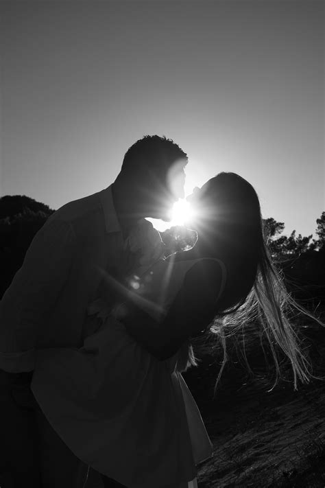 Силуэт молодоженов · Бесплатные стоковые фото