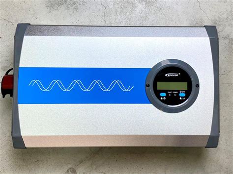 Měnič napětí EPever IPower Plus 2000 5000W s napájením na 48V Měnič napětí EPever IPower Plus