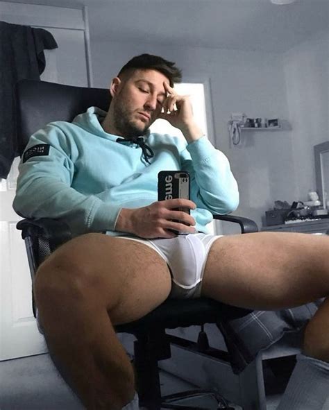 Marvellous Male Bulge Pic