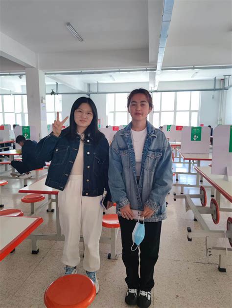 运输管理学院“三进两联一交友”节前一起进食堂活动 新疆交通职业技术大学