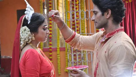 ‘saathi Famed Actor Indrajit Bose Ties The Knot Times Of India