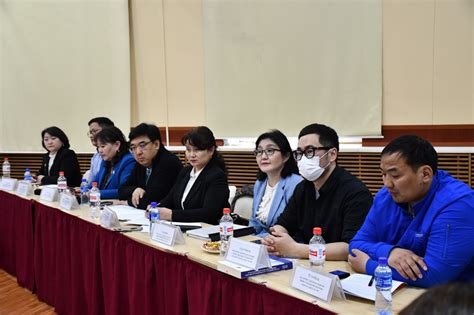 ЭРҮҮЛ МЭНДИЙН САЛБАРЫН ГУРВАН ТАЛТ ХАМТЫН ХЭЛЭЛЦЭЭР ЭХЛЭВ