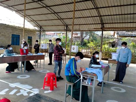 မုံးကိုးမြို့၊ နယ်စပ်ဒေသ၌ မဲဆန္ဒရှင်ပြည်သူများ ဆန္ဒမဲပေး Information And Public Relations