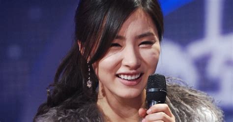 신세경 알고보니 서태지 포스터 여주인공 세상에 처음 얼굴 알렸다