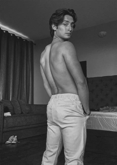 Emilio Osorio El Guapo Hijo De Niurka Marcos Y Juan Osorio