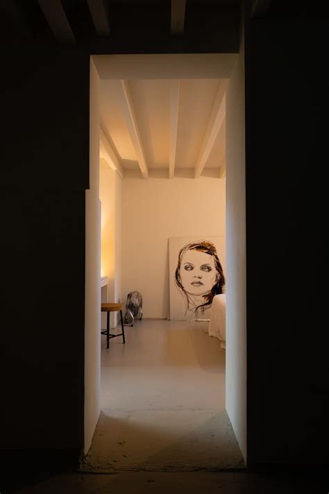 house with four columns created by unknown architects in amsterdam