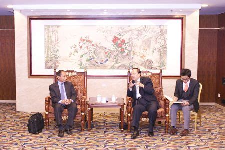 著名学者弗朗西斯福山在北京大学发表演讲