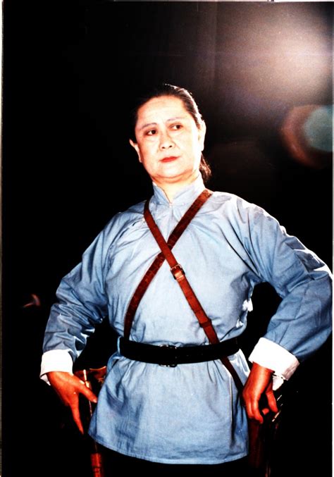 于桂莲饰双枪老太婆 包头市图书馆