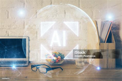 배경 및 기술 테마 도면에 개인용 컴퓨터와 데스크톱의 이중 노출 데이터 분석의 개념 개념에 대한 스톡 사진 및 기타 이미지