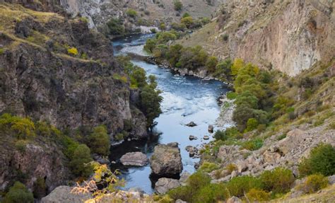 თმოგვის ციხე Georgian Travel Guide