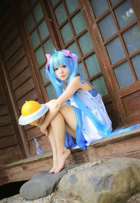 Jiao Xus Feet