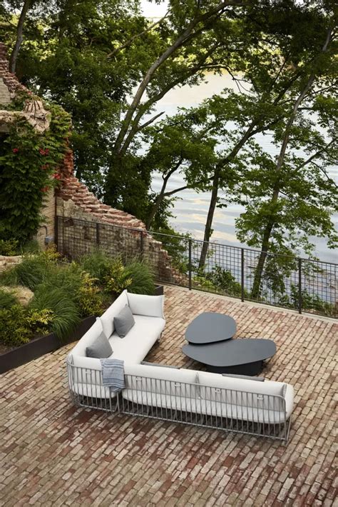 Cora A Fresh Take On Outdoor Lounge Tables