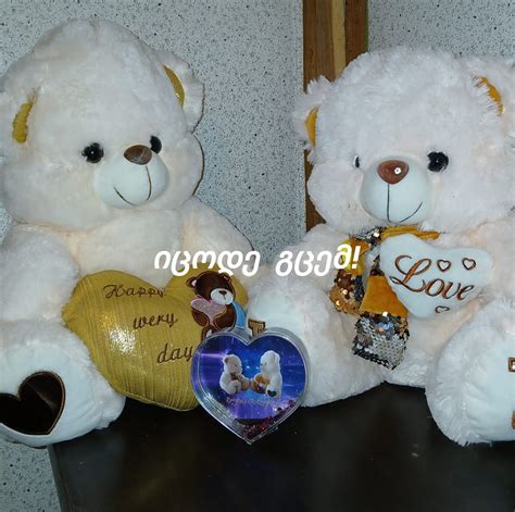 საათის ისრებს თუ დახედავ მიხვდები რომ დრო მმხოლოდ წინ მიდის და უკან არც ერთი წამი არც ერთი