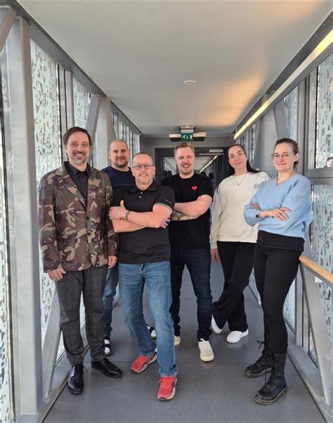 Yhteisö Joukkue Kasvollisuus Yhteisöllisyys Mika Lindberg