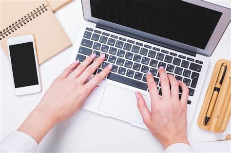 Premium Photo Businesswoman Typing On Keyboard Closeup