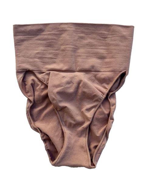 Skims Kim Kardashian Core Control Brown Brief Sm Sh Mtb 0109 Nwot £15