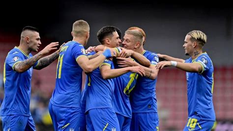 матч збірних України та Італії турнірна таблиця де дивитися трансляцію Trueua