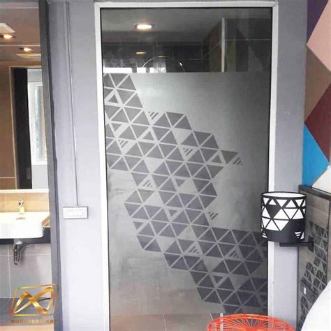 สติ๊กเกอร์ติดกระจกราคาถูก ติดกระจกกันแดด ทึบแสง มองเห็นด้านเดียว ตัวอักษรติดกระจก