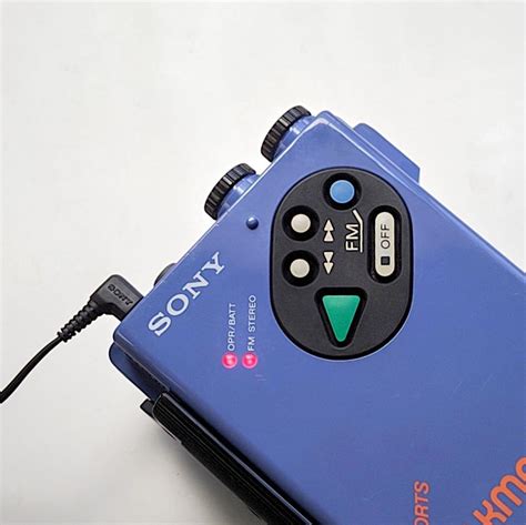 【動作整備品】希少 カセットテーププレーヤー ウォークマン Fmラジオ Ddメカ By メルカリ