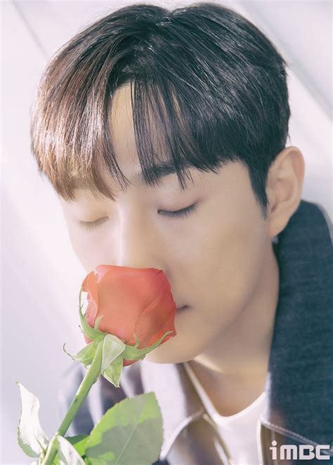 움짤 배나라 니나의 장미빛 파노라마