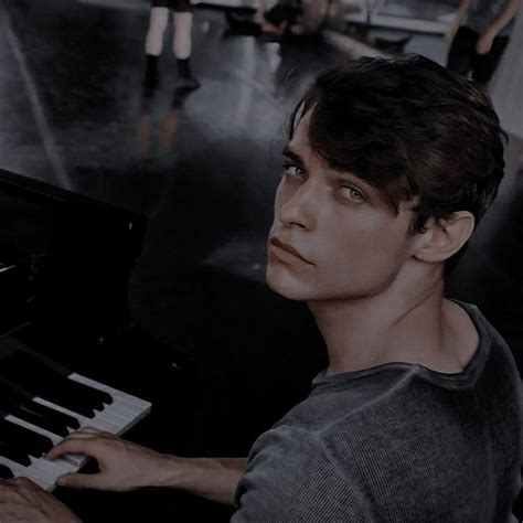 Thomas Doherty Biography Wiki Height Age Girlfriend More Artofit