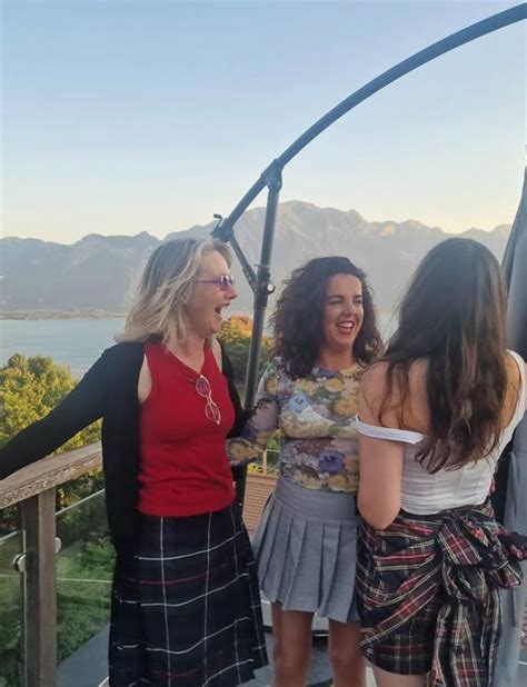 Saoirse Monica Jackson Reunites With Derry Girls Co Star At Her Hen Party Gossie